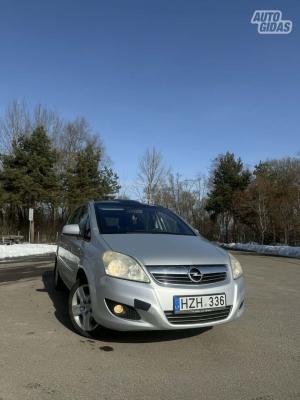 Pelēks Opel Zafira 2010 Šauļi, ar dzinēja tilpumu 1.70 L un nobraukumu 300 tūkst. km par 2250 €, foto  vietnē AUTOMOTO.COM.LV