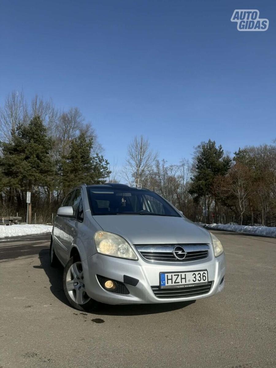 Pelēks Opel Zafira 2010 Šauļi, ar dzinēja tilpumu 1.70 L un nobraukumu 300 tūkst. km par 2250 €, foto 1 vietnē AUTOMOTO.COM.LV