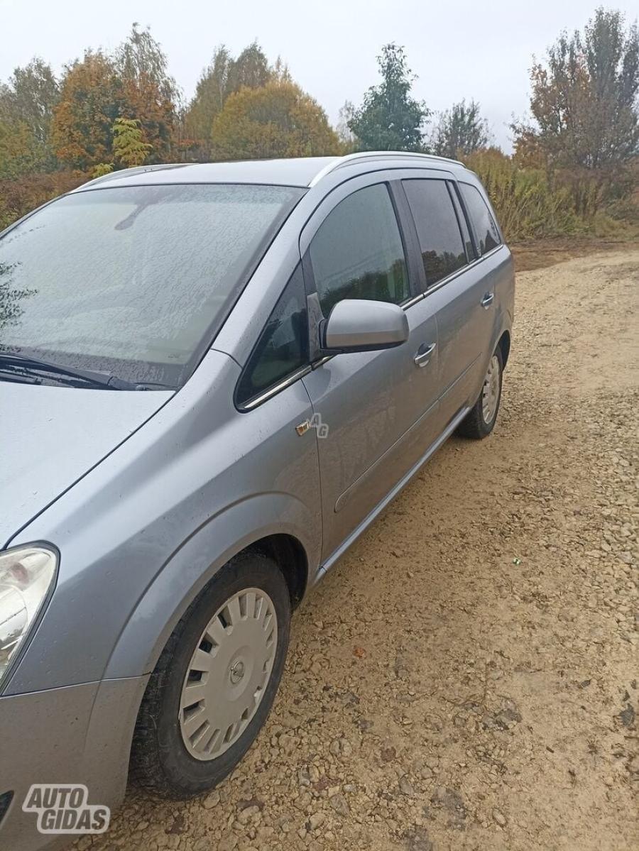 Grey Opel Zafira 2010 in Vilnius, with an engine capacity of 1.80 L and mileage of 300 thousand km for 2850 €, photo 2 on AUTOMOTO.COM.LV