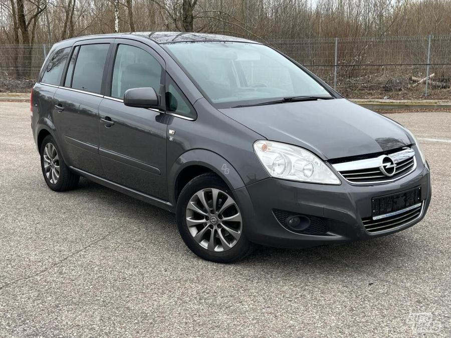 Grey Opel Zafira 2010 in Marijampole, with an engine capacity of 1.60 L and mileage of 246 thousand km for 2450 €, photo 1 on AUTOMOTO.COM.LV