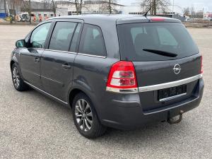 Grey Opel Zafira 2010 in Marijampole, with an engine capacity of 1.60 L and mileage of 246 thousand km for 2450 €, photo 5 on AUTOMOTO.COM.LV
