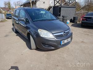Grey Opel Zafira 2010 in Rezekne, with an engine capacity of 1.70 L and mileage of 317 thousand km for 2750 €, photo 4 on AUTOMOTO.COM.LV