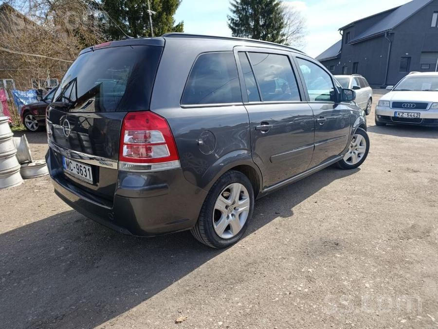 Grey Opel Zafira 2010 in Rezekne, with an engine capacity of 1.70 L and mileage of 317 thousand km for 2750 €, photo 6 on AUTOMOTO.COM.LV