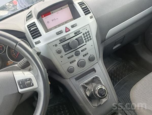 Pelēks Opel Zafira 2010 Rēzekne, ar dzinēja tilpumu 1.70 L un nobraukumu 319 tūkst. km par 2750 €, foto 11 vietnē AUTOMOTO.COM.LV