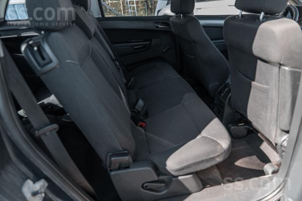 Grey Opel Zafira 2010 in Riga, with an engine capacity of 1.70 L and mileage of 257 thousand km for 1800 €, photo 7 on AUTOMOTO.COM.LV