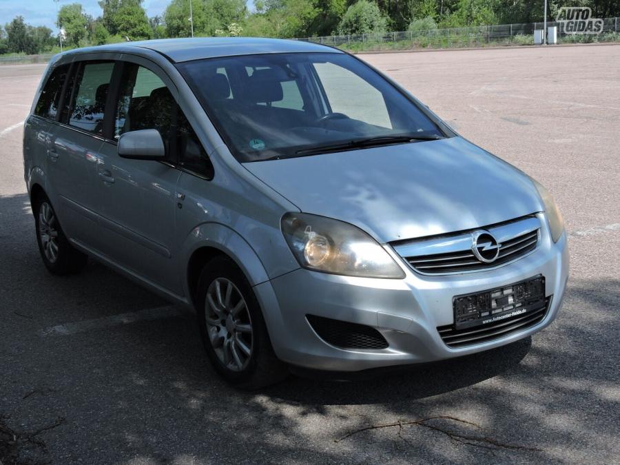 Grey Opel Zafira 2010 in Marijampole, with an engine capacity of 1.70 L and mileage of 237 thousand km for 2350 €, photo 4 on AUTOMOTO.COM.LV