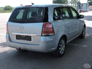 Grey Opel Zafira 2010 in Marijampole, with an engine capacity of 1.70 L and mileage of 237 thousand km for 2350 €, photo 5 on AUTOMOTO.COM.LV