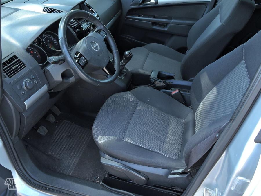 Grey Opel Zafira 2010 in Marijampole, with an engine capacity of 1.70 L and mileage of 237 thousand km for 2350 €, photo 7 on AUTOMOTO.COM.LV