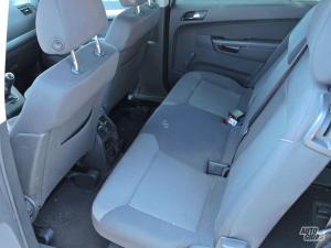Grey Opel Zafira 2010 in Marijampole, with an engine capacity of 1.70 L and mileage of 237 thousand km for 2350 €, photo 8 on AUTOMOTO.COM.LV