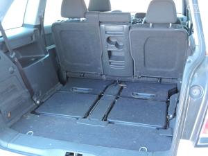 Grey Opel Zafira 2010 in Marijampole, with an engine capacity of 1.70 L and mileage of 237 thousand km for 2350 €, photo 17 on AUTOMOTO.COM.LV