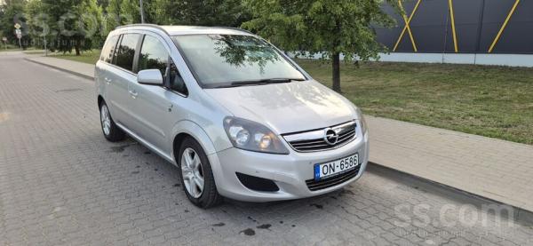 Grey Opel Zafira 2010 in Dobele, with an engine capacity of 1.70 L and mileage of 258 thousand km for 2250 €, photo 1 on AUTOMOTO.COM.LV