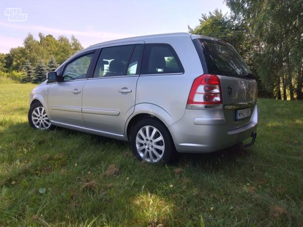 Pelēks Opel Zafira 2010 Ukmergė, ar dzinēja tilpumu 1.60 L un nobraukumu 309 tūkst. km par 3000 €, foto 3 vietnē AUTOMOTO.COM.LV