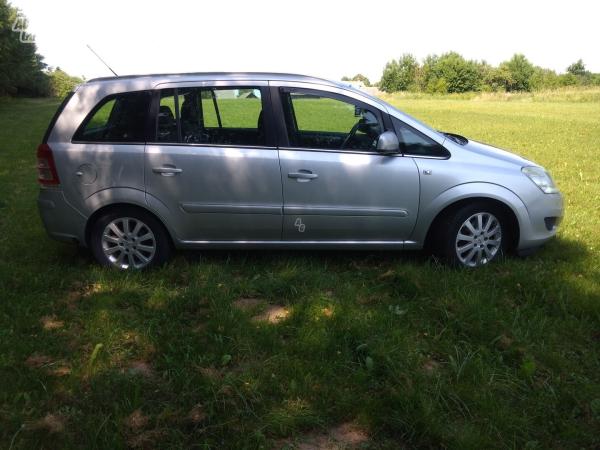 Pelēks Opel Zafira 2010 Ukmergė, ar dzinēja tilpumu 1.60 L un nobraukumu 309 tūkst. km par 3000 €, foto 6 vietnē AUTOMOTO.COM.LV