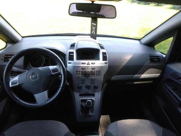 Pelēks Opel Zafira 2010 Ukmergė, ar dzinēja tilpumu 1.60 L un nobraukumu 309 tūkst. km par 3000 €, foto 9 vietnē AUTOMOTO.COM.LV
