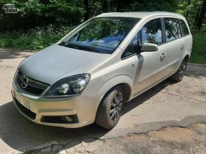 Pelēks Opel Zafira 2010 Kauņa, ar dzinēja tilpumu 1.90 L un nobraukumu 360 tūkst. km par 2000 €, foto  vietnē AUTOMOTO.COM.LV