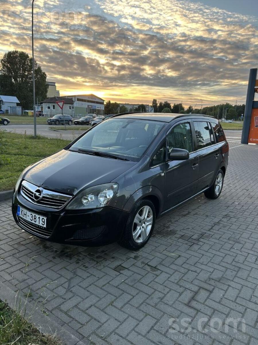 Pelēks Opel Zafira 2010 Rīga, ar dzinēja tilpumu 2.20 L un nobraukumu 259 tūkst. km par 1300 €, foto 3 vietnē AUTOMOTO.COM.LV