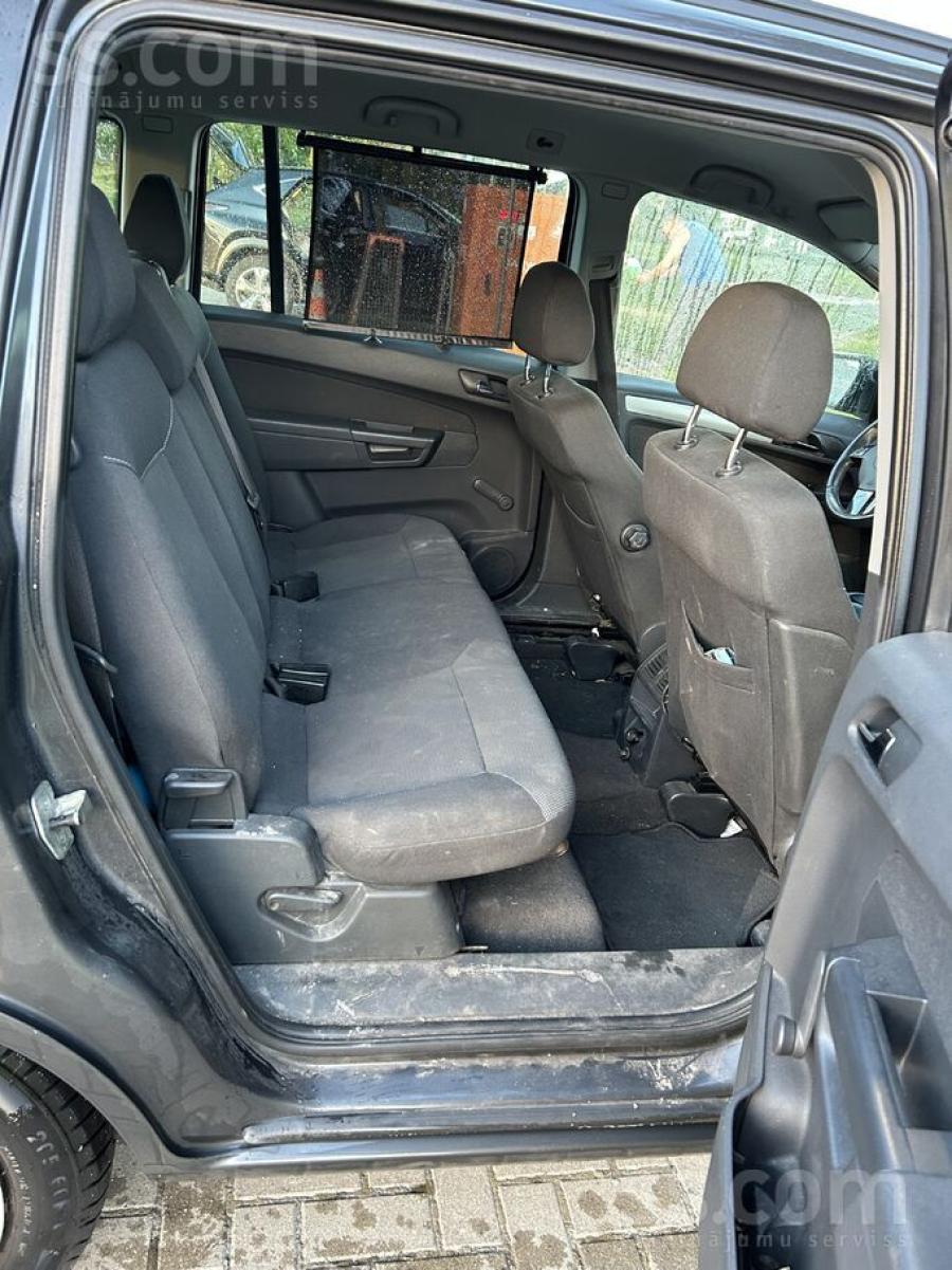 Pelēks Opel Zafira 2010 Rīga, ar dzinēja tilpumu 2.20 L un nobraukumu 259 tūkst. km par 1300 €, foto 8 vietnē AUTOMOTO.COM.LV