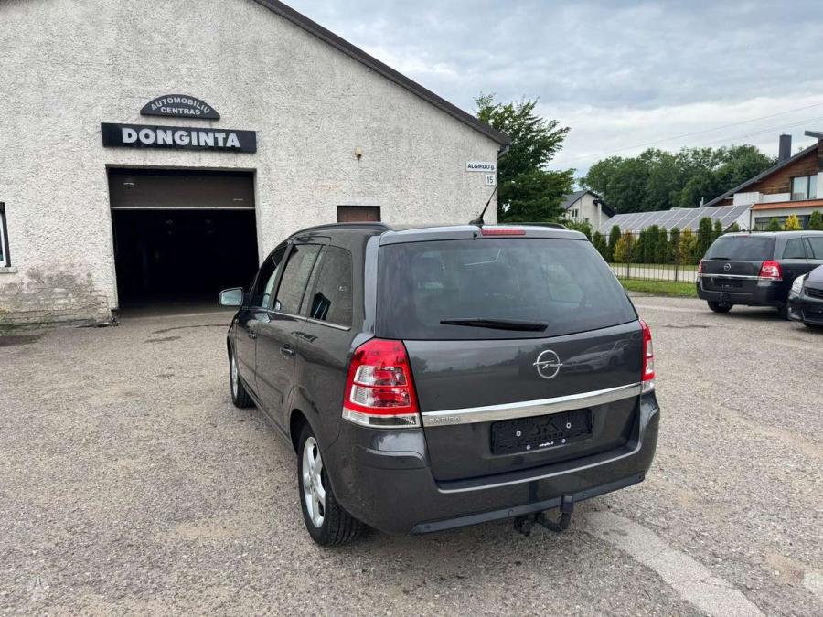 Pelēks Opel Zafira 2010 Jurbarkas, ar dzinēja tilpumu 1.80 L un nobraukumu 178 tūkst. km par 3450 €, foto 7 vietnē AUTOMOTO.COM.LV
