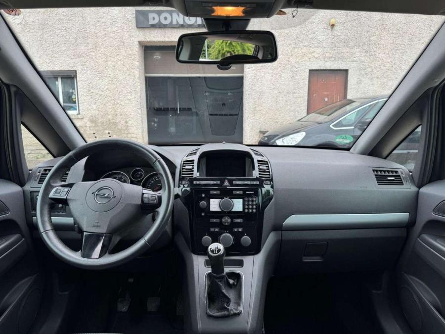 Pelēks Opel Zafira 2010 Jurbarkas, ar dzinēja tilpumu 1.80 L un nobraukumu 178 tūkst. km par 3450 €, foto 10 vietnē AUTOMOTO.COM.LV