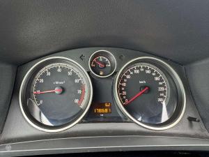 Pelēks Opel Zafira 2010 Jurbarkas, ar dzinēja tilpumu 1.80 L un nobraukumu 178 tūkst. km par 3450 €, foto 13 vietnē AUTOMOTO.COM.LV