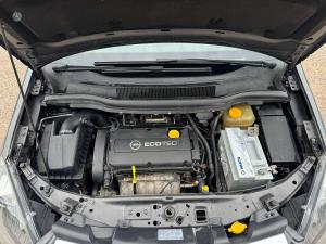 Pelēks Opel Zafira 2010 Jurbarkas, ar dzinēja tilpumu 1.80 L un nobraukumu 178 tūkst. km par 3450 €, foto 25 vietnē AUTOMOTO.COM.LV