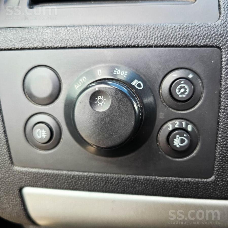Pelēks Opel Zafira 2010 Rīga, ar dzinēja tilpumu 1.80 L un nobraukumu 259 tūkst. km par 2490 €, foto 16 vietnē AUTOMOTO.COM.LV