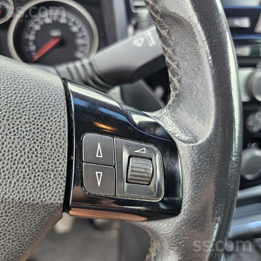 Pelēks Opel Zafira 2010 Rīga, ar dzinēja tilpumu 1.80 L un nobraukumu 259 tūkst. km par 2490 €, foto 18 vietnē AUTOMOTO.COM.LV