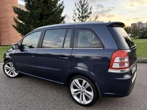 Grey Opel Zafira 2010 in Kaunas, with an engine capacity of 1.91 L and mileage of 396 thousand km for 2950 €, photo 12 on AUTOMOTO.COM.LV
