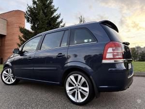 Grey Opel Zafira 2010 in Kaunas, with an engine capacity of 1.91 L and mileage of 396 thousand km for 2950 €, photo 29 on AUTOMOTO.COM.LV