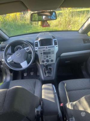Grey Opel Zafira 2010 in Vilnius, with an engine capacity of 1.91 L and mileage of 191 thousand km for 2700 €, photo 9 on AUTOMOTO.COM.LV