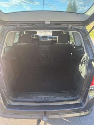 Grey Opel Zafira 2010 in Vilnius, with an engine capacity of 1.91 L and mileage of 191 thousand km for 2700 €, photo 11 on AUTOMOTO.COM.LV
