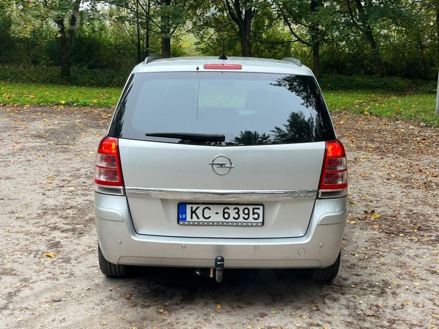 Pelēks Opel Zafira 2010 Rīga, ar dzinēja tilpumu 1.90 L un nobraukumu 0 tūkst. km par 3799 €, foto 5 vietnē AUTOMOTO.COM.LV