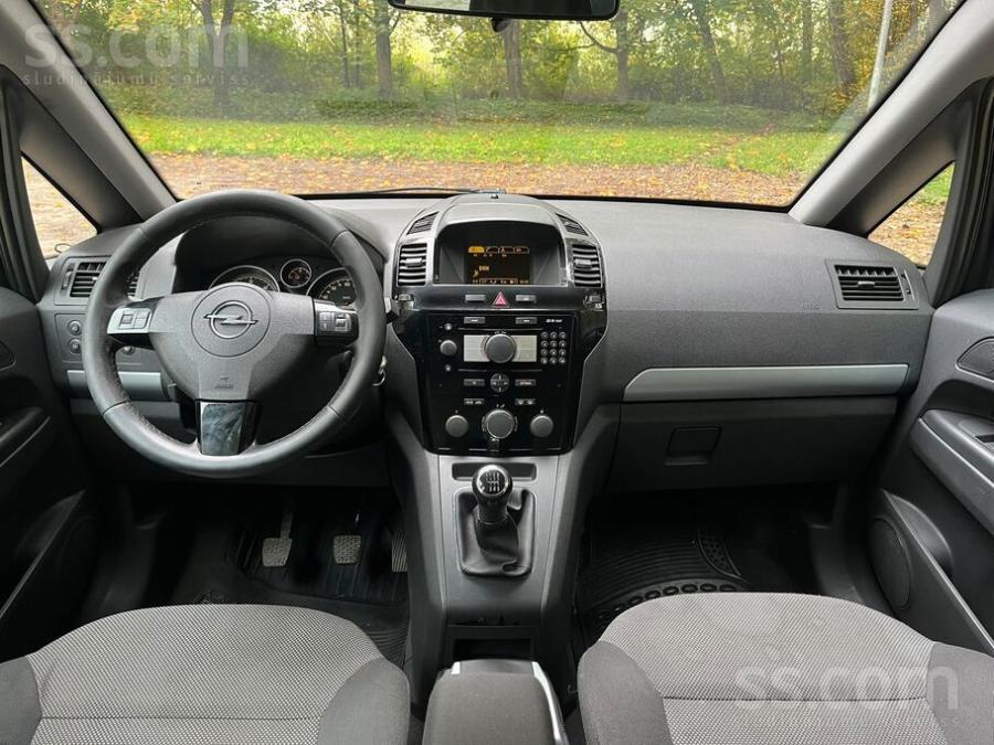 Pelēks Opel Zafira 2010 Rīga, ar dzinēja tilpumu 1.90 L un nobraukumu 0 tūkst. km par 3799 €, foto 11 vietnē AUTOMOTO.COM.LV