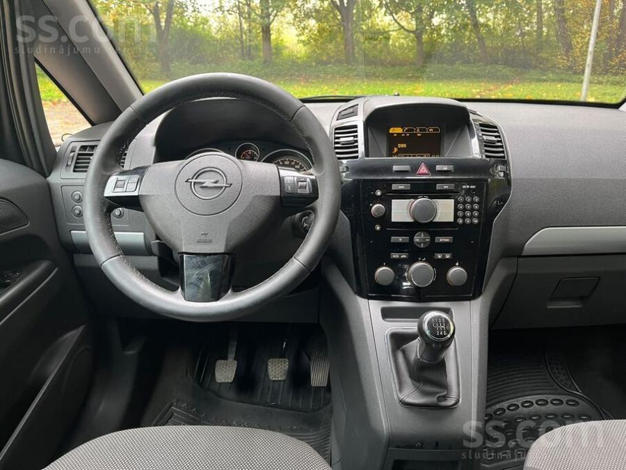 Pelēks Opel Zafira 2010 Rīga, ar dzinēja tilpumu 1.90 L un nobraukumu 0 tūkst. km par 3799 €, foto 12 vietnē AUTOMOTO.COM.LV