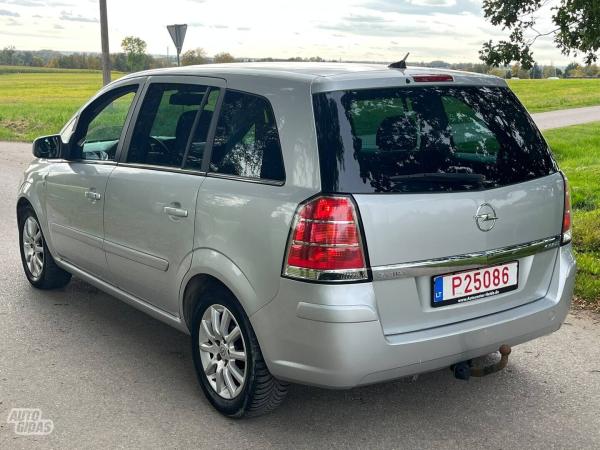 Pelēks Opel Zafira 2010 Marijampole, ar dzinēja tilpumu 1.70 L un nobraukumu 237 tūkst. km par 1950 €, foto 5 vietnē AUTOMOTO.COM.LV