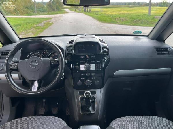 Pelēks Opel Zafira 2010 Marijampole, ar dzinēja tilpumu 1.70 L un nobraukumu 237 tūkst. km par 1950 €, foto 9 vietnē AUTOMOTO.COM.LV