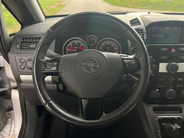 Pelēks Opel Zafira 2010 Marijampole, ar dzinēja tilpumu 1.70 L un nobraukumu 237 tūkst. km par 1950 €, foto 10 vietnē AUTOMOTO.COM.LV
