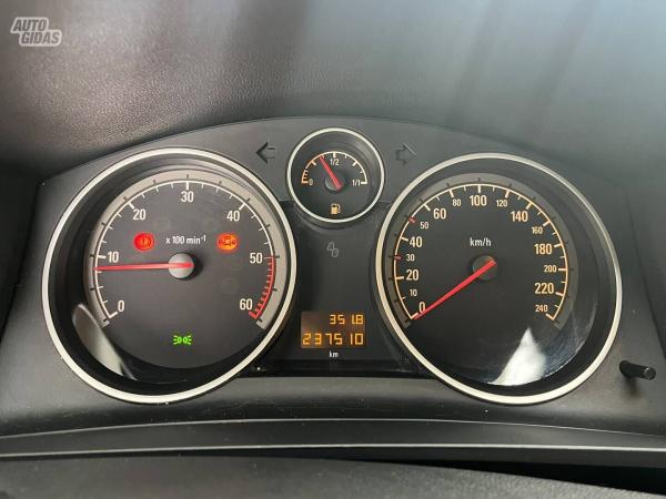 Pelēks Opel Zafira 2010 Marijampole, ar dzinēja tilpumu 1.70 L un nobraukumu 237 tūkst. km par 1950 €, foto 11 vietnē AUTOMOTO.COM.LV