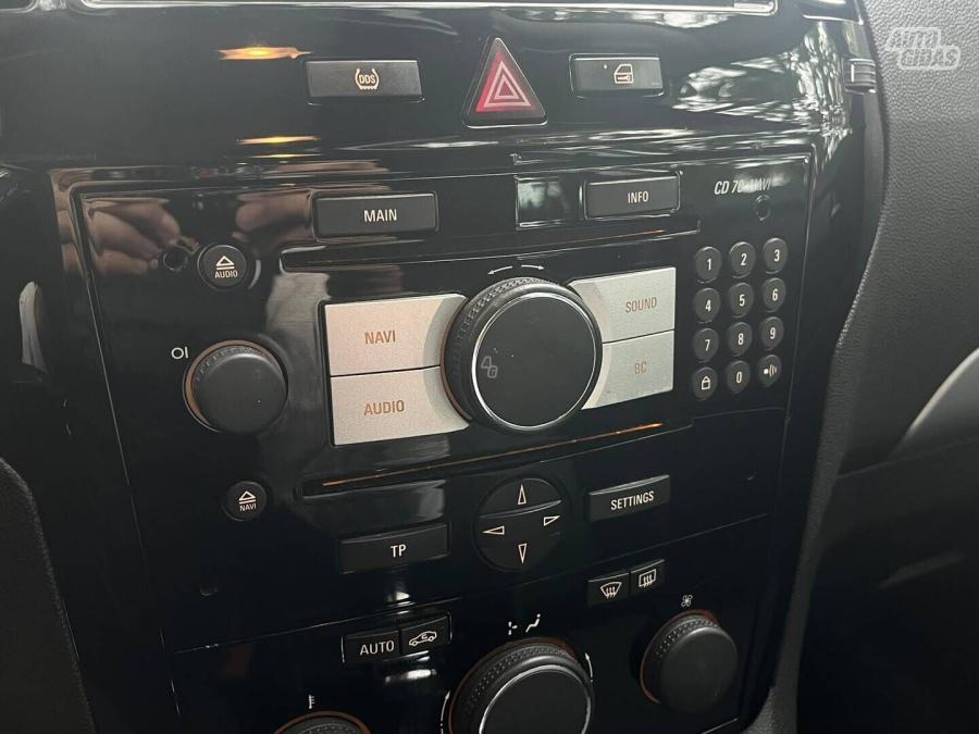 Pelēks Opel Zafira 2010 Marijampole, ar dzinēja tilpumu 1.70 L un nobraukumu 237 tūkst. km par 1950 €, foto 13 vietnē AUTOMOTO.COM.LV
