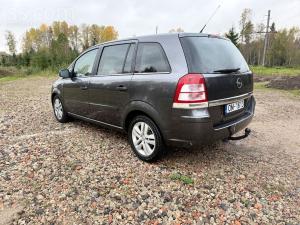 Grey Opel Zafira 2010 in Cesis, with an engine capacity of 1.70 L and mileage of 0 thousand km for 2200 €, photo 4 on AUTOMOTO.COM.LV