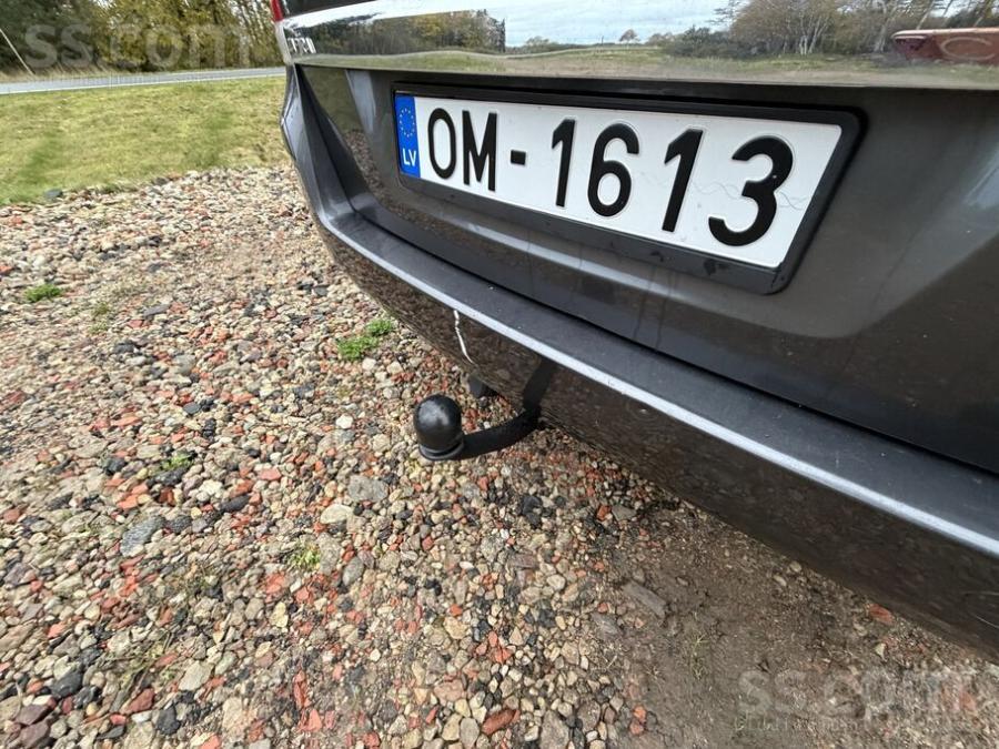 Grey Opel Zafira 2010 in Cesis, with an engine capacity of 1.70 L and mileage of 0 thousand km for 2200 €, photo 14 on AUTOMOTO.COM.LV
