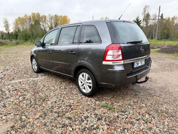Pelēks Opel Zafira 2010 Cēsis, ar dzinēja tilpumu 1.70 L un nobraukumu 0 tūkst. km par 2200 €, foto 4 vietnē AUTOMOTO.COM.LV