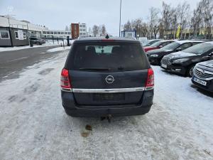 Grey Opel Zafira 2011 in Marijampole, with an engine capacity of 1.69 L and mileage of 240 thousand km for 2600 €, photo 5 on AUTOMOTO.COM.LV