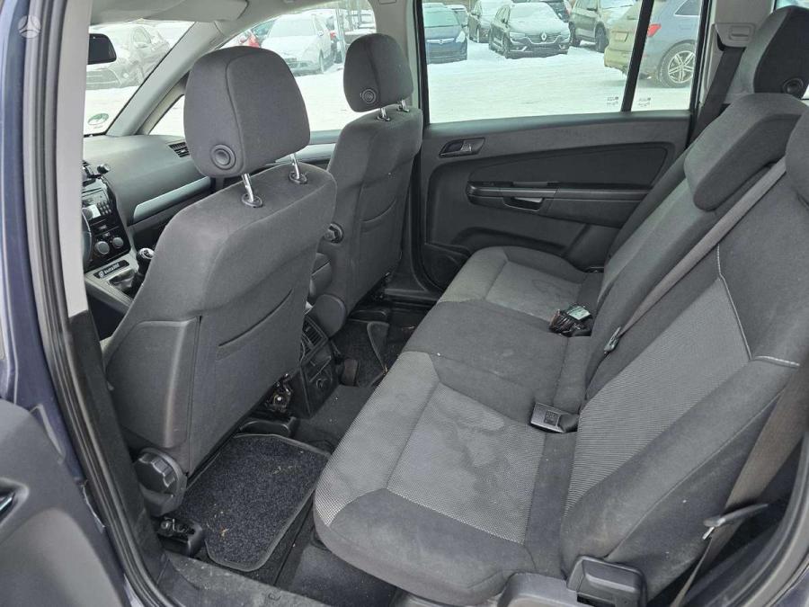 Grey Opel Zafira 2011 in Marijampole, with an engine capacity of 1.69 L and mileage of 240 thousand km for 2600 €, photo 15 on AUTOMOTO.COM.LV