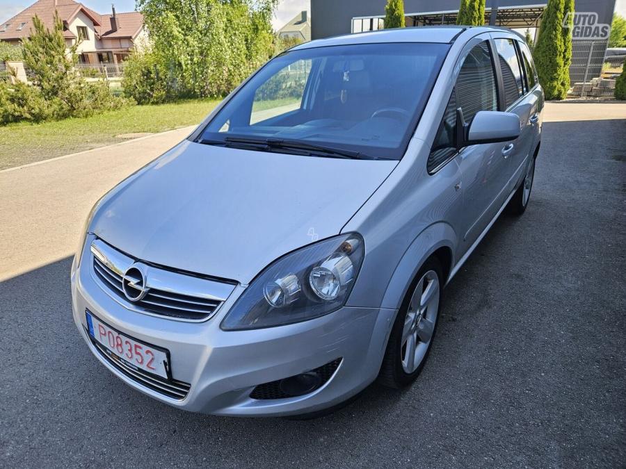 Grey Opel Zafira 2011 in Kluonaliai, with an engine capacity of 1.70 L and mileage of 349 thousand km for 2470 €, photo 3 on AUTOMOTO.COM.LV