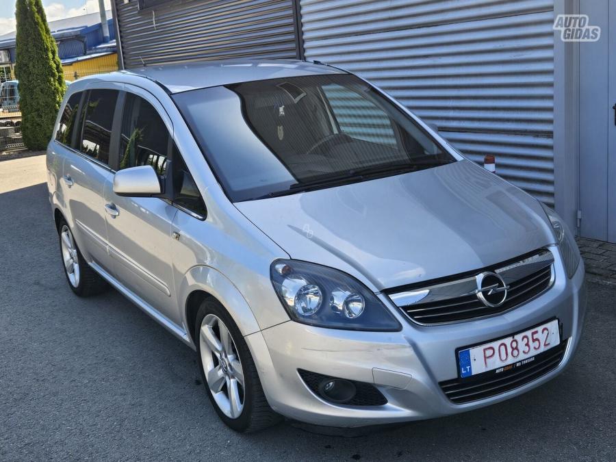 Grey Opel Zafira 2011 in Kluonaliai, with an engine capacity of 1.70 L and mileage of 349 thousand km for 2470 €, photo 5 on AUTOMOTO.COM.LV