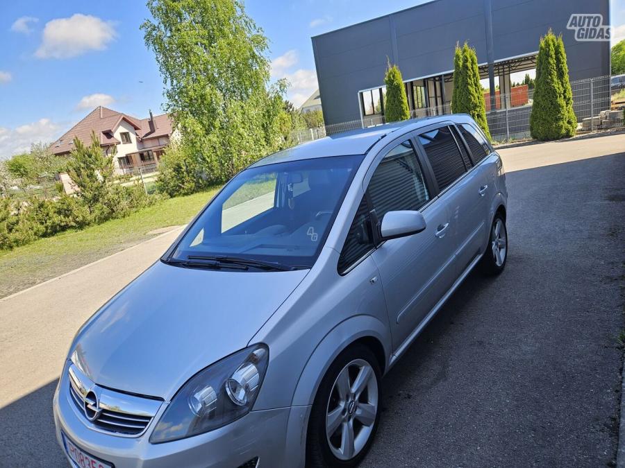 Grey Opel Zafira 2011 in Kluonaliai, with an engine capacity of 1.70 L and mileage of 349 thousand km for 2470 €, photo 7 on AUTOMOTO.COM.LV