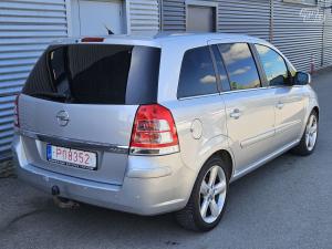 Grey Opel Zafira 2011 in Kluonaliai, with an engine capacity of 1.70 L and mileage of 349 thousand km for 2470 €, photo 10 on AUTOMOTO.COM.LV