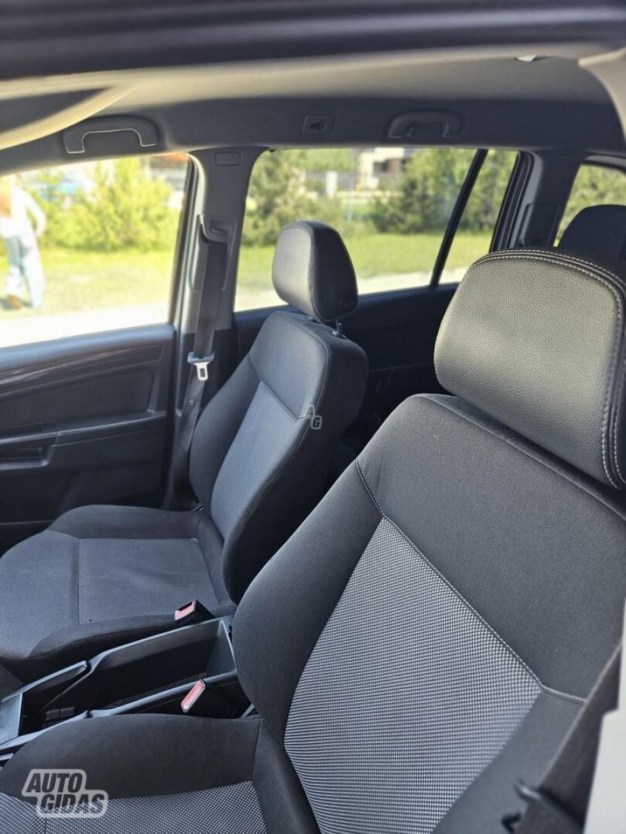 Grey Opel Zafira 2011 in Kluonaliai, with an engine capacity of 1.70 L and mileage of 349 thousand km for 2470 €, photo 14 on AUTOMOTO.COM.LV