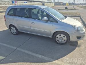 Pelēks Opel Zafira 2011 Rīga, ar dzinēja tilpumu 1.70 L un nobraukumu 343 tūkst. km par 2000 €, foto  vietnē AUTOMOTO.COM.LV